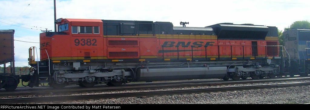 BNSF 9382